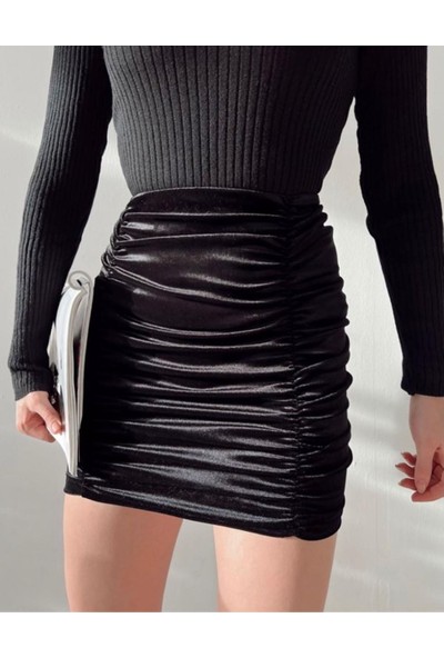 AB Looks Kadın Siyah Drapeli Büzgülü Yüksek Bel Kadife Mini Etek AB Looks Kadın Siyah Drapeli Büzgülü Yüksek Bel Kadife Mini Etek