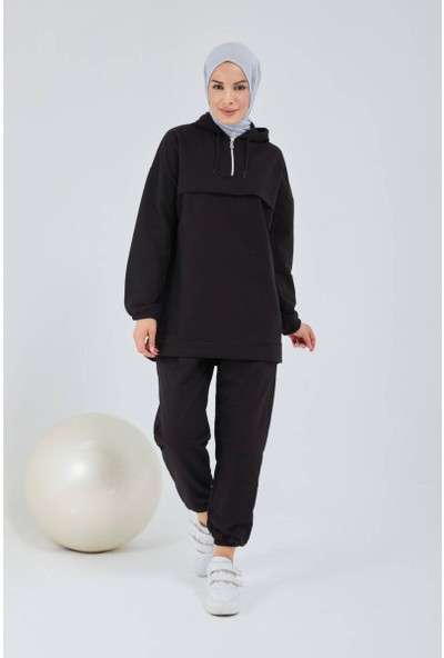 Burcu Tesettür Önden Yarım Fermuarlı Eşofman Takımı TRN1019 Siyah