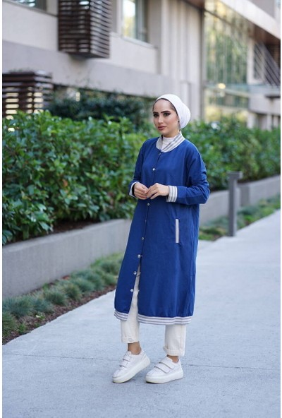 Burcu Tesettür Önden Çıtçıtlı Kısa Tesettür Kap BGF7255 Indigo