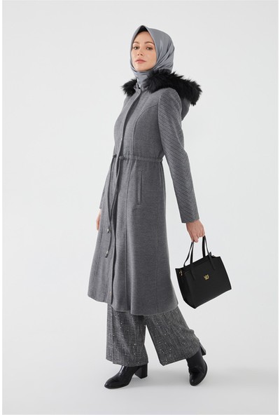 Levidor Kapşonu Kürklü Kolu Nakışlı Fermuarlı Antrasit Kaban Levidor Kapşonu Kürklü Kolu Nakışlı Fermuarlı Antrasit Kaban