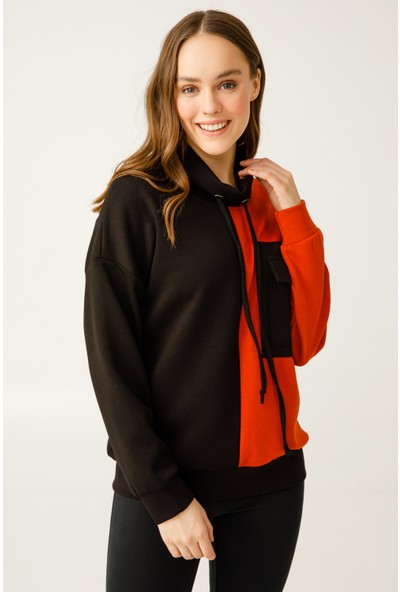 ON Dik Yaka Cep Detaylı Sweat