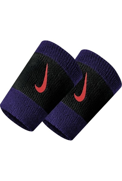 Nike Swoosh Wristbands Doublewide Uzun Havlu El Bilekliği Mor Renk N.000.1586.043.OS Nike Swoosh Wristbands Doublewide Uzun Havlu El Bilekliği Mor Renk N.000.1586.043.OS