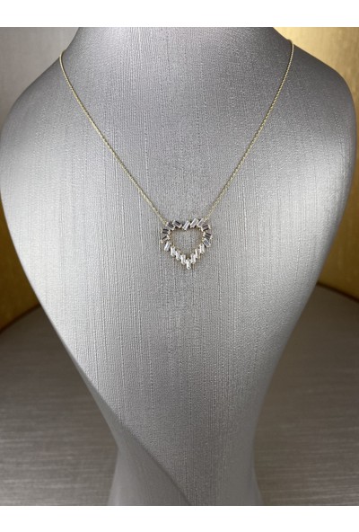 ÇGK KUYUMCULUK Baget Taşlı Kalp Altın Kolye ÇGK KUYUMCULUK Baget Taşlı Kalp Altın Kolye