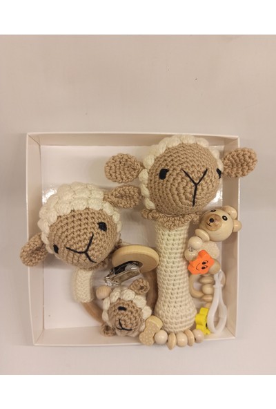 Dmını Organik Çıngırak + Dış Kaşıyıcı + Emzik Tutucu Koyun Amigurumi 3'lü Oyuncak - Kutulu