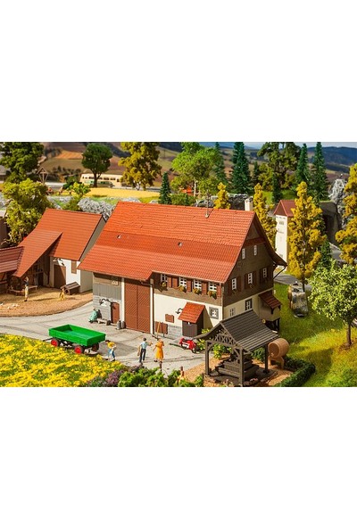 Faller Çiftlik Evi Maketi 1/87 N.130558