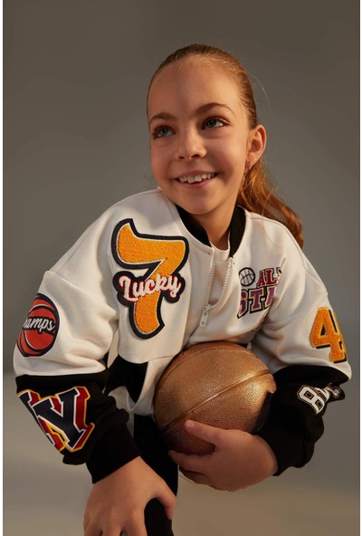 DeFacto Kız Çocuk Defacto Fit Regular Fit Bomber Yaka Desenli Kolej Hırka W8106A622SP