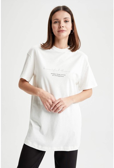 DeFacto Regular Fit Slogan Baskılı Bisiklet Yaka Kısa Kollu Pamuklu Tunik Tişört X0589AZ22SP DeFacto Regular Fit Slogan Baskılı Bisiklet Yaka Kısa Kollu Pamuklu Tunik Tişört X0589AZ22SP