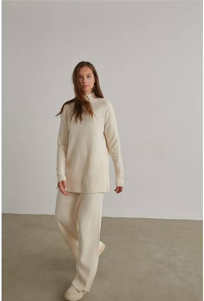 Modabirsen Düğme Detaylı Fitilli Triko Takım