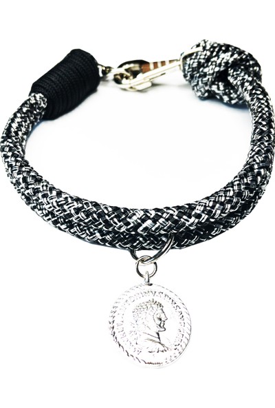 Petswuu Siyah Renkli Uç Boyun Tasması M Petswuu Siyah Renkli Uç Boyun Tasması M