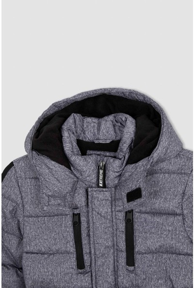 DeFacto Erkek Çocuk Regular Fit Kapüşonlu Polar Astarlı Isı Yalıtımlı Warmtech Uzun Mont Parka U6621A621WN DeFacto Erkek Çocuk Regular Fit Kapüşonlu Polar Astarlı Isı Yalıtımlı Warmtech Uzun Mont Parka U6621A621WN