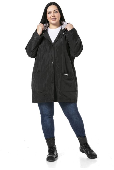 Disentis Modest Büyük Beden Yarasa Kollu Kapüşonlu Çıtçıtlı Astarlı Siyah Trençkot Disentis Modest Büyük Beden Yarasa Kollu Kapüşonlu Çıtçıtlı Astarlı Siyah Trençkot