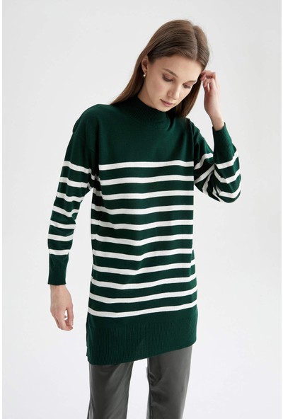 DeFacto Regular Fit Çizgi Desenli Yarım Balıkçı Yaka Uzun Kollu Triko Tunik X5935AZ21CW