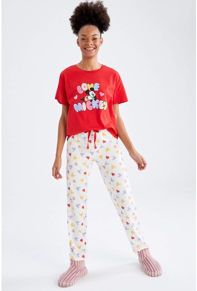 DeFacto Fall In Love Regular Fit Mickey & Minnie Mouse Lisanslı Sevgililer Günü Kısa Kollu Pamuklu Pijama Takım W6681AZ22SP DeFacto Fall In Love Regular Fit Mickey & Minnie Mouse Lisanslı Sevgililer Günü Kısa Kollu Pamuklu Pijama Takım W6681AZ22SP