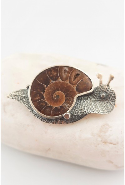Besim Silver Ammonit Fosil Salyangoz Model Gümüş Broş Besim Silver Ammonit Fosil Salyangoz Model Gümüş Broş