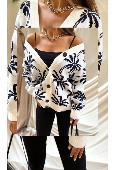 By Moda İnci Oversize Ekru Hırka