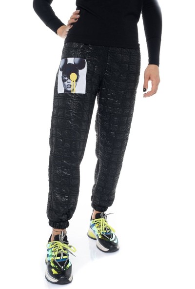 Qdesing Lab Q Design Lab. Siyah Kadın Baskı Detaylı Jogger Pantolon Qdesing Lab Q Design Lab. Siyah Kadın Baskı Detaylı Jogger Pantolon