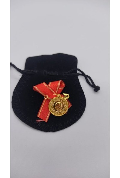 Kolyecim 14 Ayar Altın Çeyrek Görünümlü Pres Altın Kolyecim 14 Ayar Altın Çeyrek Görünümlü Pres Altın