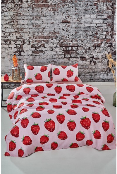 Fushia Çilek Çift Kişilik Pike Seti Pembe Fushia Çilek Çift Kişilik Pike Seti Pembe