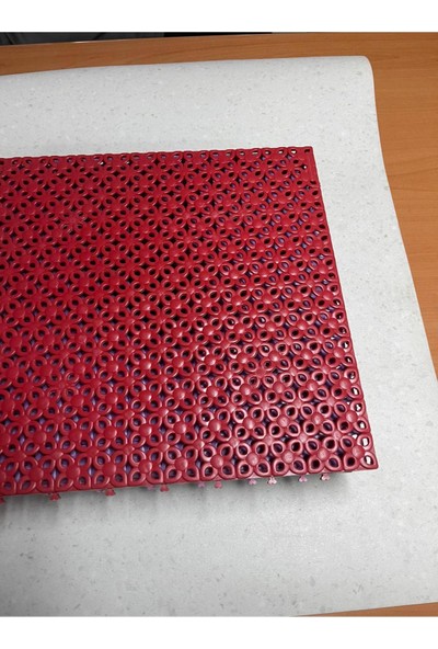Özbalban 33 x 33 cm. Geçgili Plastik Paspas Yer Karosu Gül Desenli Kırmızı Özbalban 33 x 33 cm. Geçgili Plastik Paspas Yer Karosu Gül Desenli Kırmızı