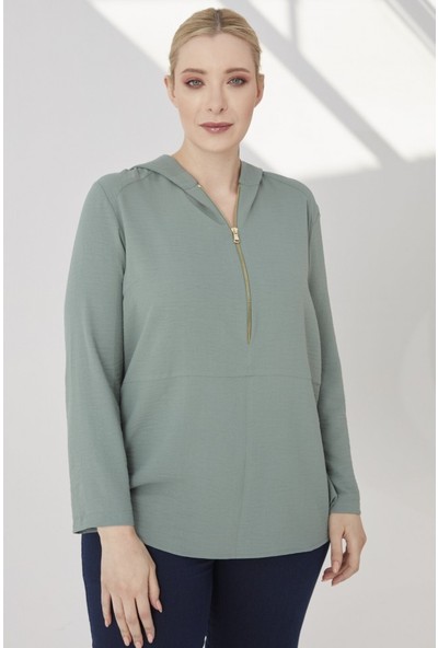 Selen Giyim Büyük Beden Kapüşonlu Yarım Fermuarlı Bluz Selen Giyim Büyük Beden Kapüşonlu Yarım Fermuarlı Bluz