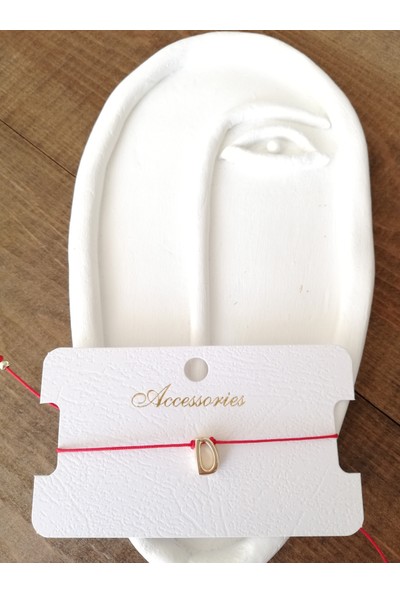 Kuzey Işıkları Kırmızı Ipli D Harfli Şans Bilekliği