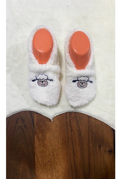 Kadın Babet 35- 39 Beyaz Kuzu