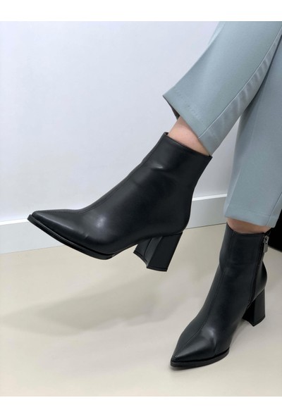Lizel Erma Siyah Renk Kadın Topuklu Bot Lizel Erma Siyah Renk Kadın Topuklu Bot