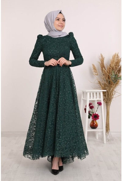 Hennin Nisaca Saten Üzeri Sim Kabartmalı Tül Tesettür Abiye | Zümrüt Hennin Nisaca Saten Üzeri Sim Kabartmalı Tül Tesettür Abiye | Zümrüt