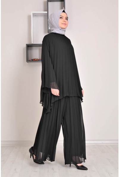 Ahsen Nisaca Etek Üstü Şifon Pilseli Boynu Örgü Detaylı Şifon Gömlek | Siyah