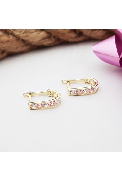 Altın Plaza Renkli Taşlarla Süslü Sevimli Altın Çocuk Küpesi Altın Plaza Renkli Taşlarla Süslü Sevimli Altın Çocuk Küpesi