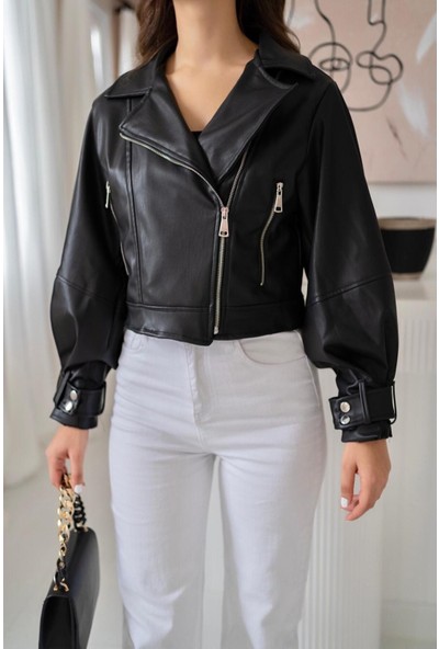 Elbee Kolları Kemerli Deri Ceket - Siyah Elbee Kolları Kemerli Deri Ceket - Siyah