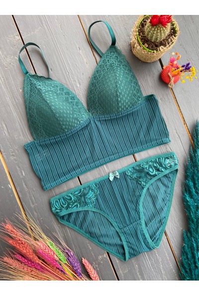 Arensa Zümrüt Yeşili Yarım Destekli Bustiyer Takım