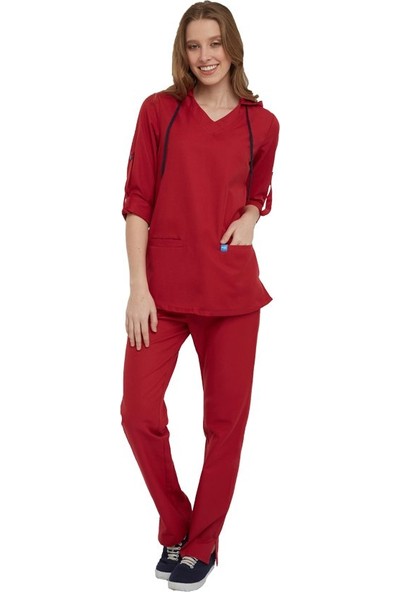 Kırmızı Kapşonlu Medikal Forma Tesettür Model