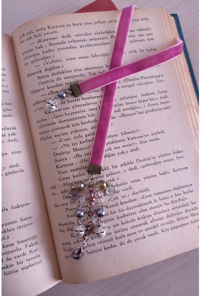 Pembe Kadife Boncuklu Kitap Ayracı