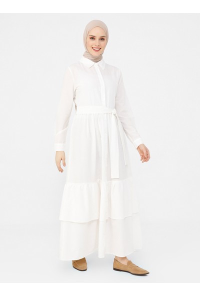 Refka Kendi Kumaşından Kemerli Eteği Katlı Doğal Kumaşlı Elbise - Beyaz - Refka Casual