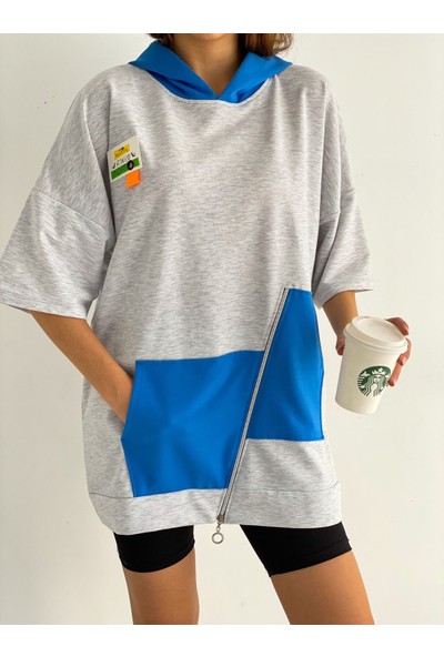 Miss Churchill Fermuar Detaylı 2 Renkli Kapşonlu T-Shirt Miss Churchill Fermuar Detaylı 2 Renkli Kapşonlu T-Shirt