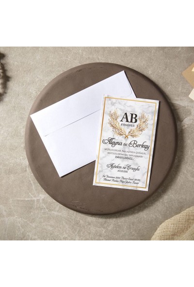 Davetiyebul Mermer Desenli Çiçek Çelenkli Düğün Davetiyesi