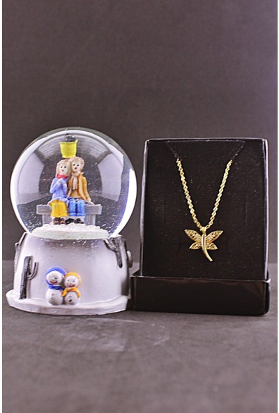 Deco Elit Sevgiliye Sokak Lambası Altında Aşıklar Kar Küresi 9 cm ve Zirkon Taş Kolye Set Deco Elit Sevgiliye Sokak Lambası Altında Aşıklar Kar Küresi 9 cm ve Zirkon Taş Kolye Set