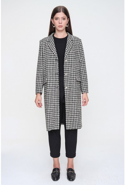 Aker 18570111 Kazayağı Desen Düğmeli Kap