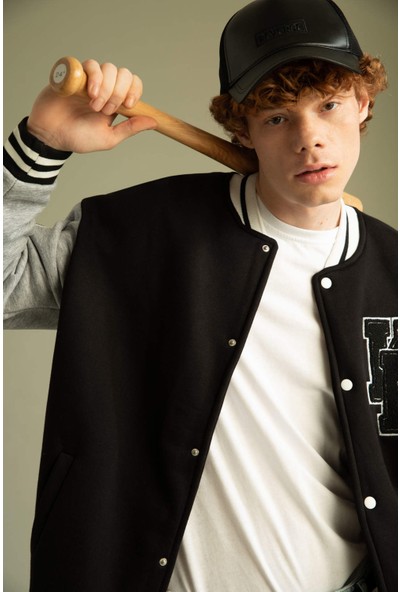 DeFacto Oversize Fit Kolej Yaka Bomber Kalın Sweatshirt Kumaşı İçi Yumuşak Tüylü Hırka X6215AZ21WN