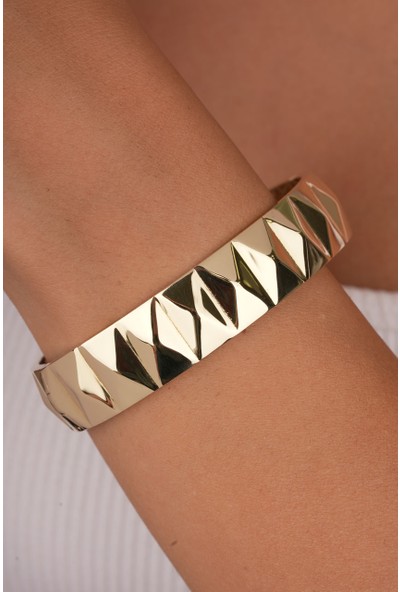 Fiyonk Kuyumculuk 14 Ayar Altın Piramit Kelepçe