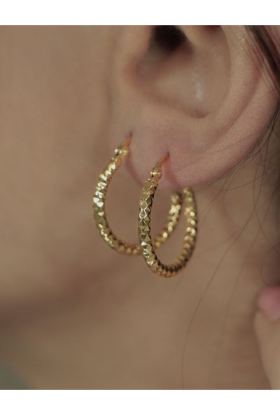 Fiyonk Kuyumculuk 14 Ayar Altın Tırtıklı Halka Küpe Fiyonk Kuyumculuk 14 Ayar Altın Tırtıklı Halka Küpe