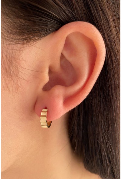 Fiyonk Kuyumculuk 14 Ayar Altın Mini Piramit Dizisi Küpe Fiyonk Kuyumculuk 14 Ayar Altın Mini Piramit Dizisi Küpe