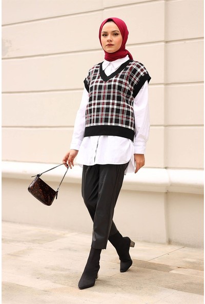 İlkimay Ekose Desen V Yaka Süveter - Siyah İlkimay Ekose Desen V Yaka Süveter - Siyah