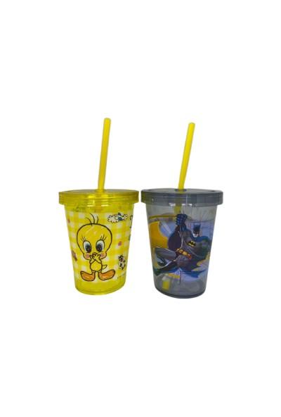 Morevia Plast 2'li Lisanslı Tweety + Batman Kapaklı Pipetli Bardak 440 ml Morevia Plast 2'li Lisanslı Tweety + Batman Kapaklı Pipetli Bardak 440 ml