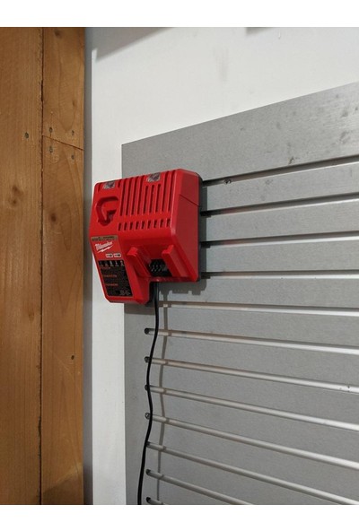 Aldım Geldi Slatwall Milwakee Pil Şarj Dock Plastik Aparat Aldım Geldi Slatwall Milwakee Pil Şarj Dock Plastik Aparat