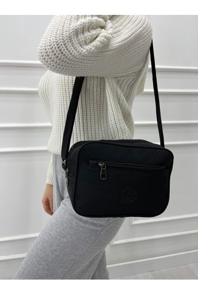 Sweet Polo Siyah Renk Krinkıl 3 Bölmeli Çapraz Çanta CB233 Sweet Polo Siyah Renk Krinkıl 3 Bölmeli Çapraz Çanta CB233