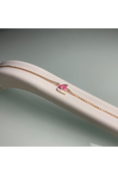 Hür Gold 14 Ayar Altın Pembe Yelkenli Bileklik Hür Gold 14 Ayar Altın Pembe Yelkenli Bileklik