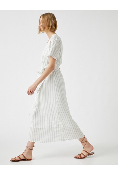 Koton Kısa Kollu V Yaka Beli Bağlamalı Çizgili Elbise