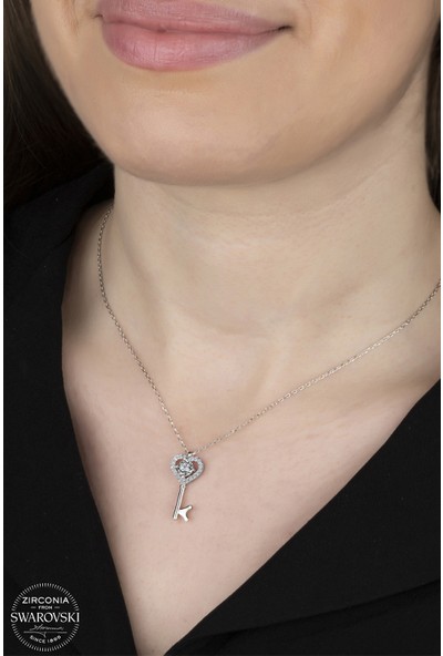 Union Takı Union Swarovski Zirconia Kadın Kalp Anahtarı Gümüş Kolye Union Takı Union Swarovski Zirconia Kadın Kalp Anahtarı Gümüş Kolye